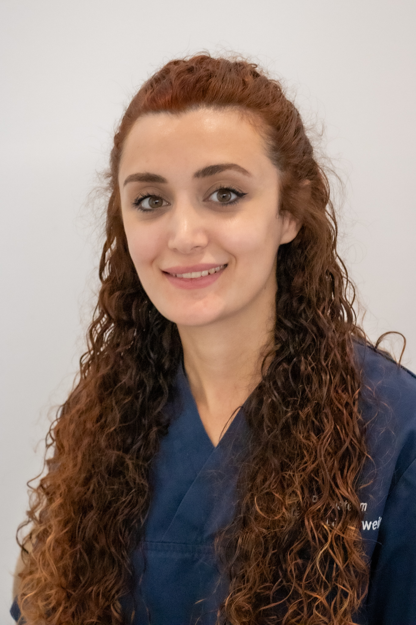 Dina | Zahnarztpraxis Dr. med. dent. Michael Lauterwein